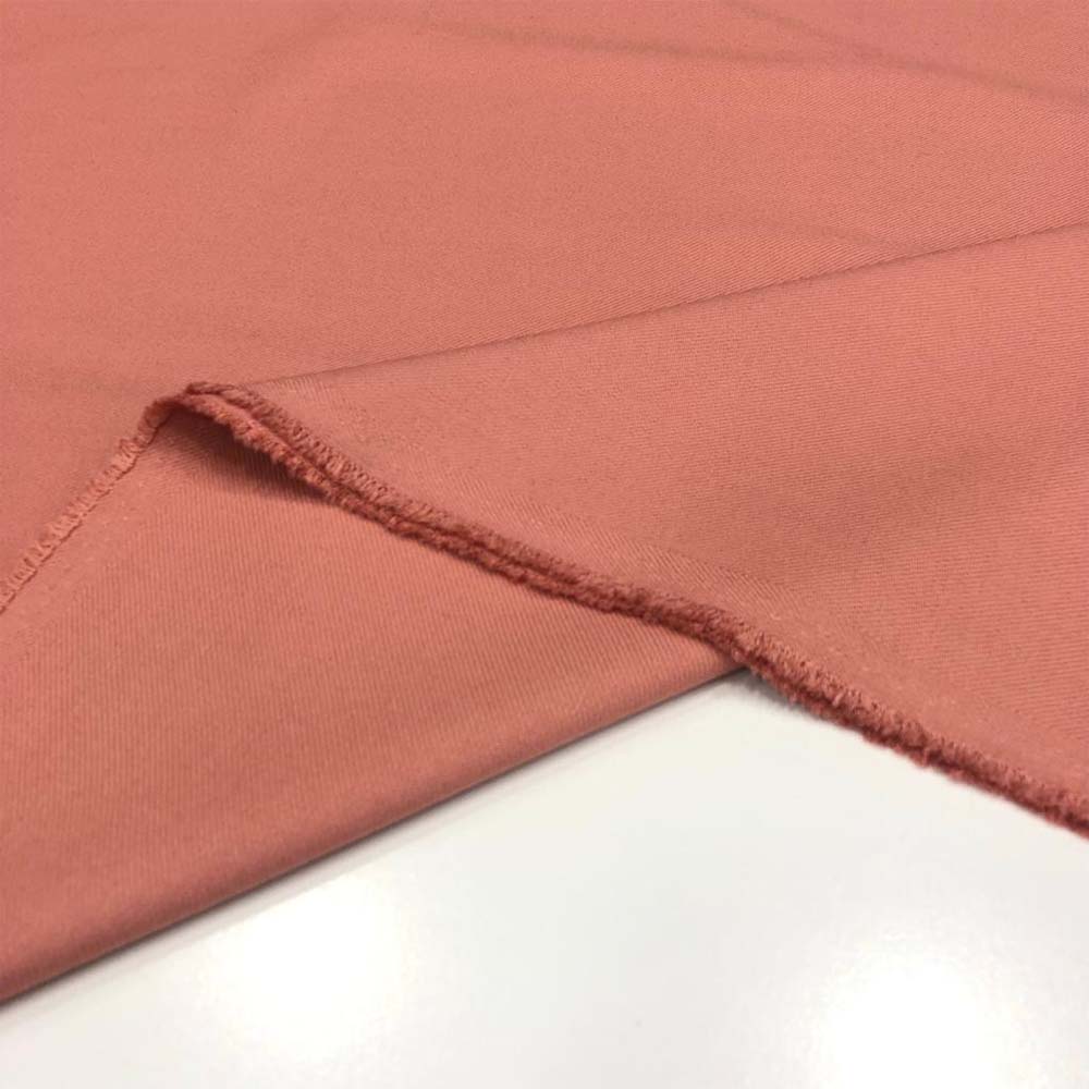 Gabardin Kumaş Nedir? Özellikleri ve Kullanım Alanları • Kumaş Burada